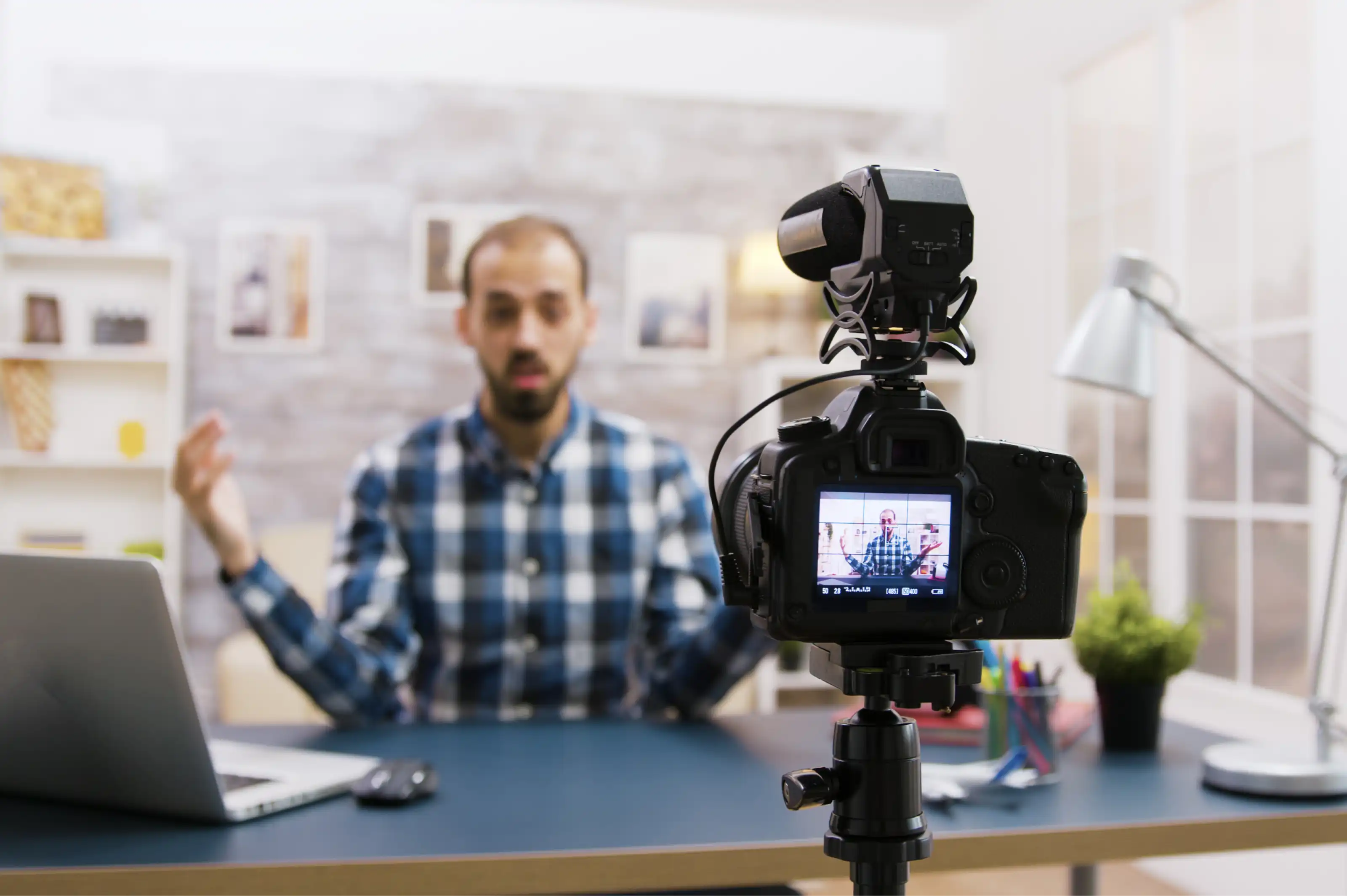 Unlocking Enterprise Potential: Veel's UGC Video Collaboration and ...